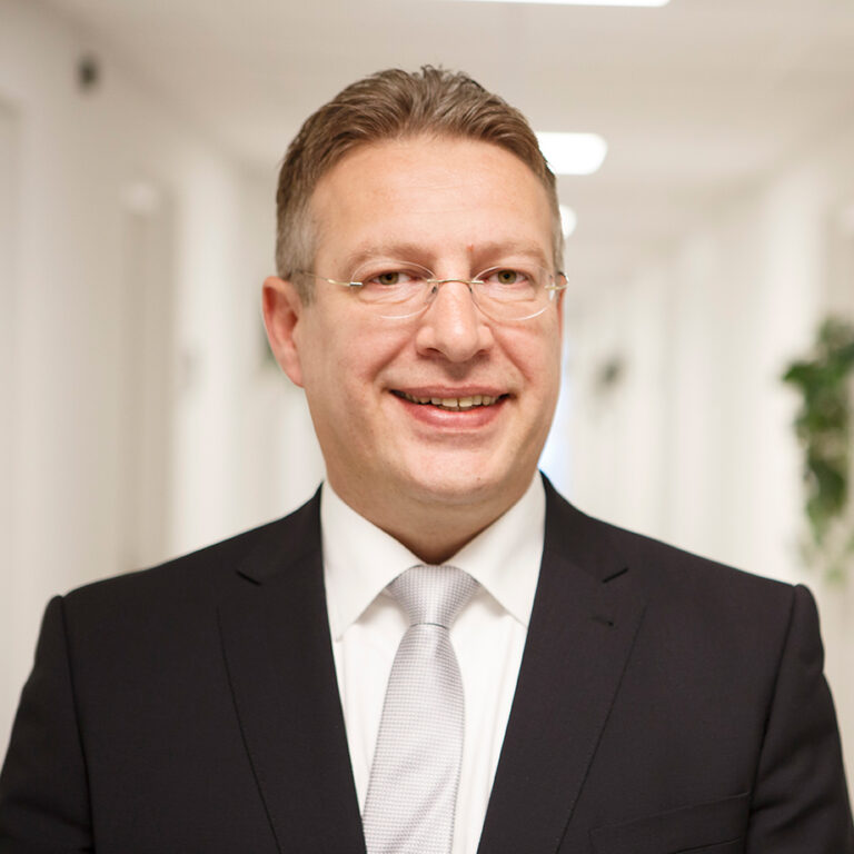 Dhr. mr. P.C.P. Lefevere - Advocatenkantoor M.A.W. Ketelaars